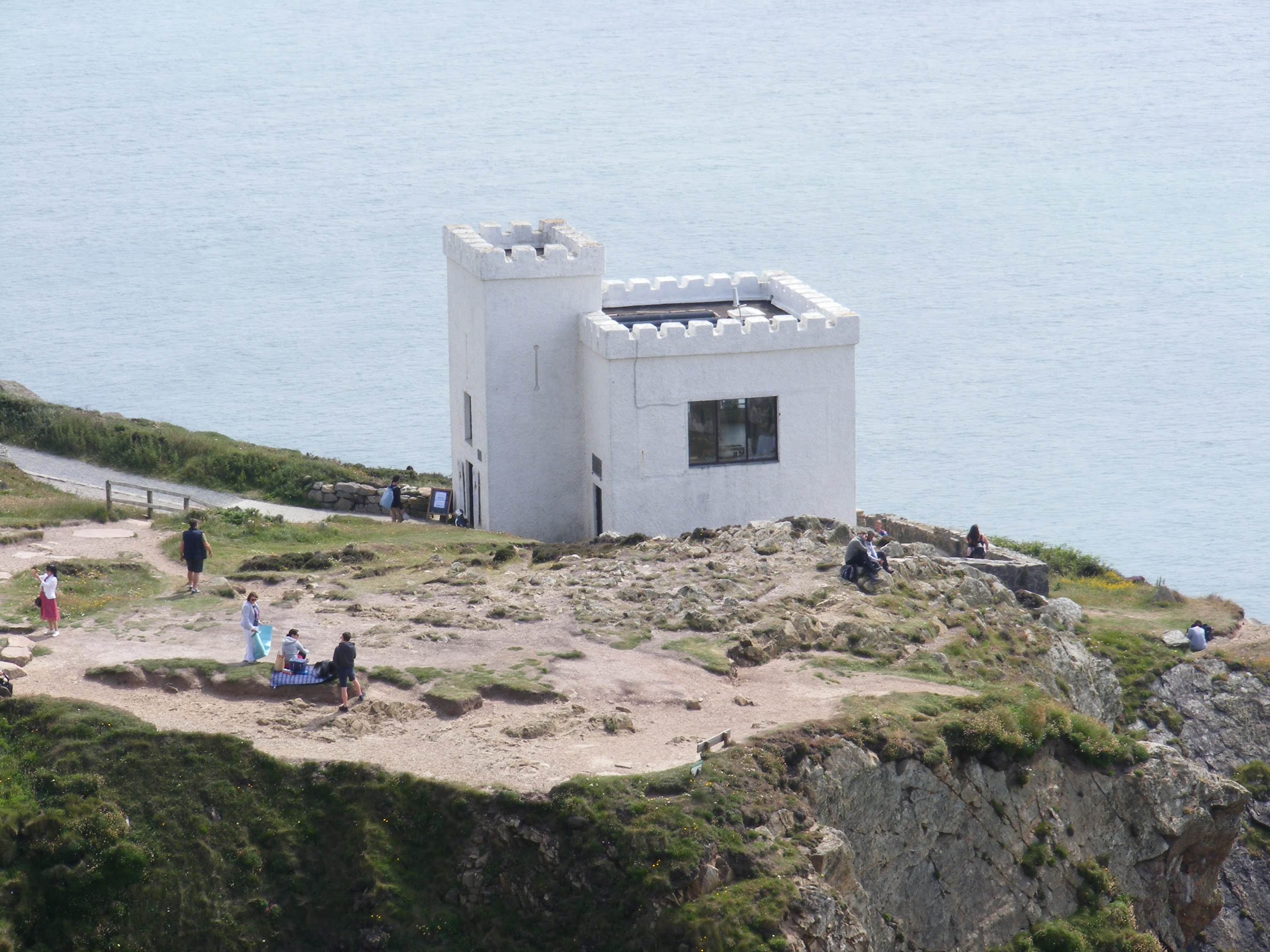 Angleseyisle's guide to visiting South Stack RSPB in Anglesey
